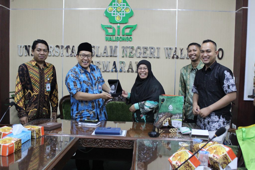 KUNJUNGAN KERJA DI SEMARANG, SPI UIN ALAUDDIN MAKASSAR MENYAMBANGI UIN WALISONGO DAN UNIVERSITAS ...